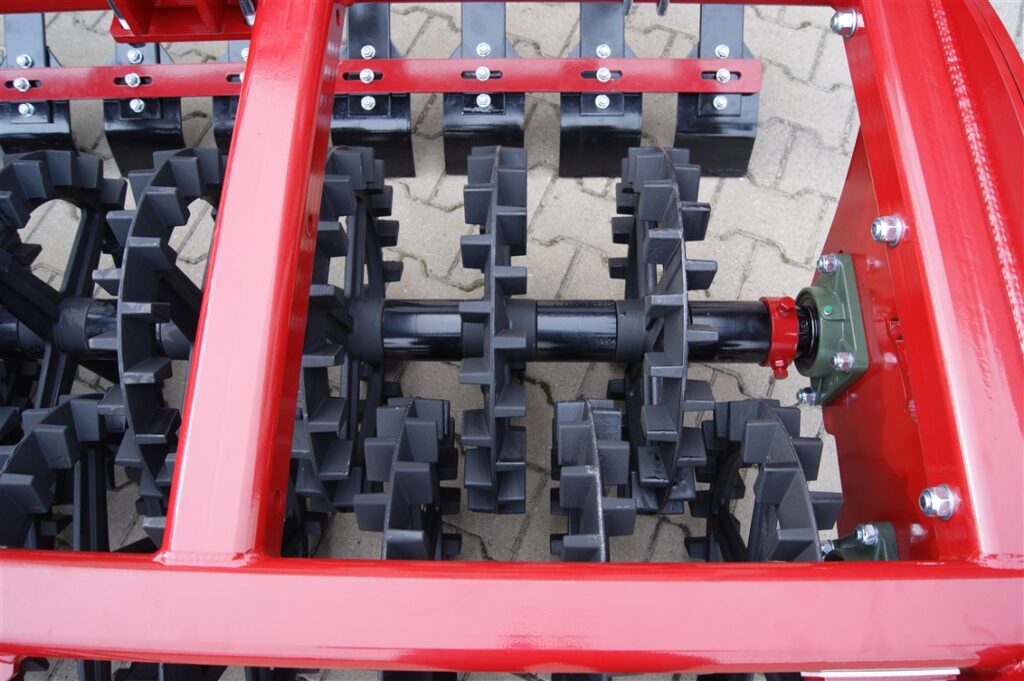 Tandem Crosskill front cultivation roller | LUPUS